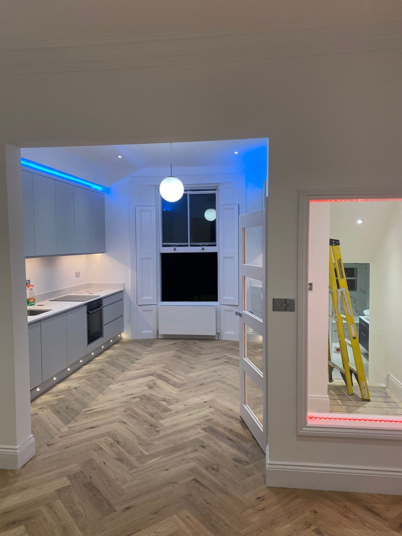 About us - Leo Builders